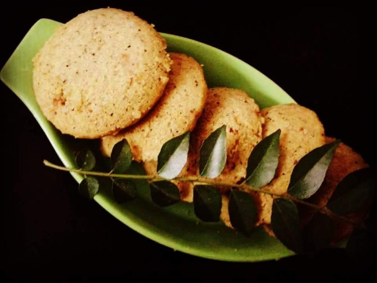 Multigrain Masala Idli - Zayka Ka Tadka
