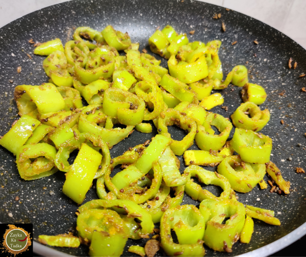 Mirchi Ke Tipore - Rajasthani Style - Zayka Ka Tadka